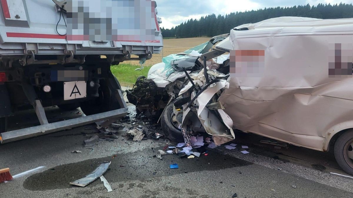 Tödlicher Unfall im Rückstau auf der A9 bei Schleiz