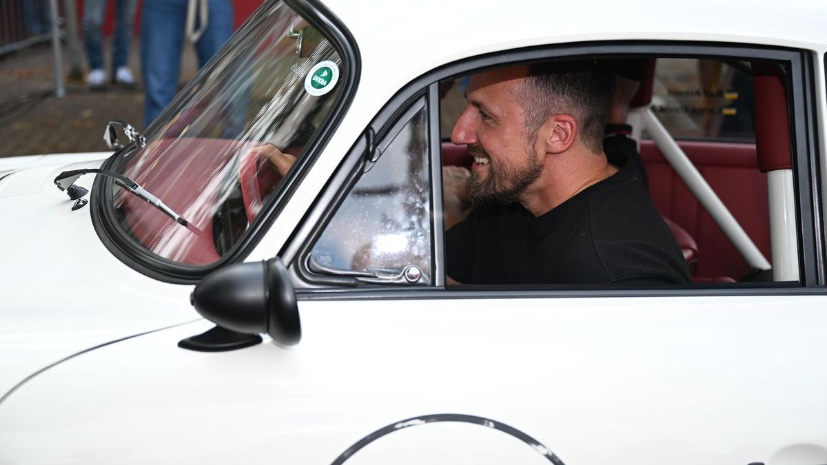 Rennfahrer, TV-Reporter, Podcaster - Mülheimer hat den „Autovirus“ in sich