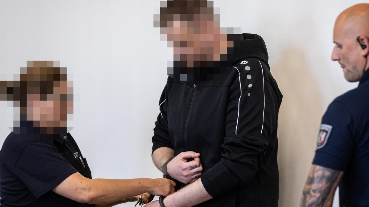 Junge Feuerwehrleute legten Brände: Prozess offenbart Schicksal