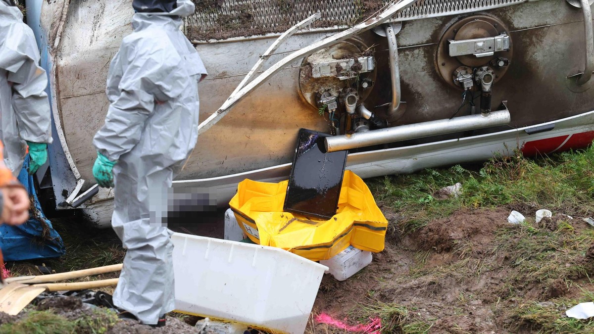 Rettungskräfte im Dauereinsatz: Nächster schwerer Lkw-Unfall auf A4 bei Gera - langer Stau und ...