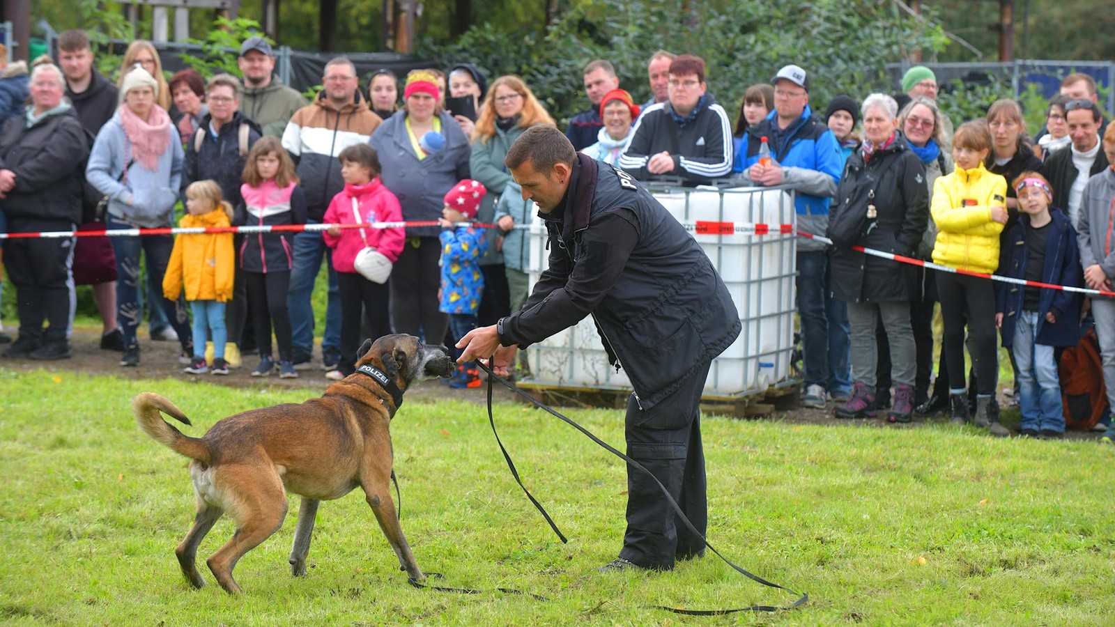 Eisenach: Sir Henry spürt Brandbeschleuniger nach Feuer im Billard-Café ...