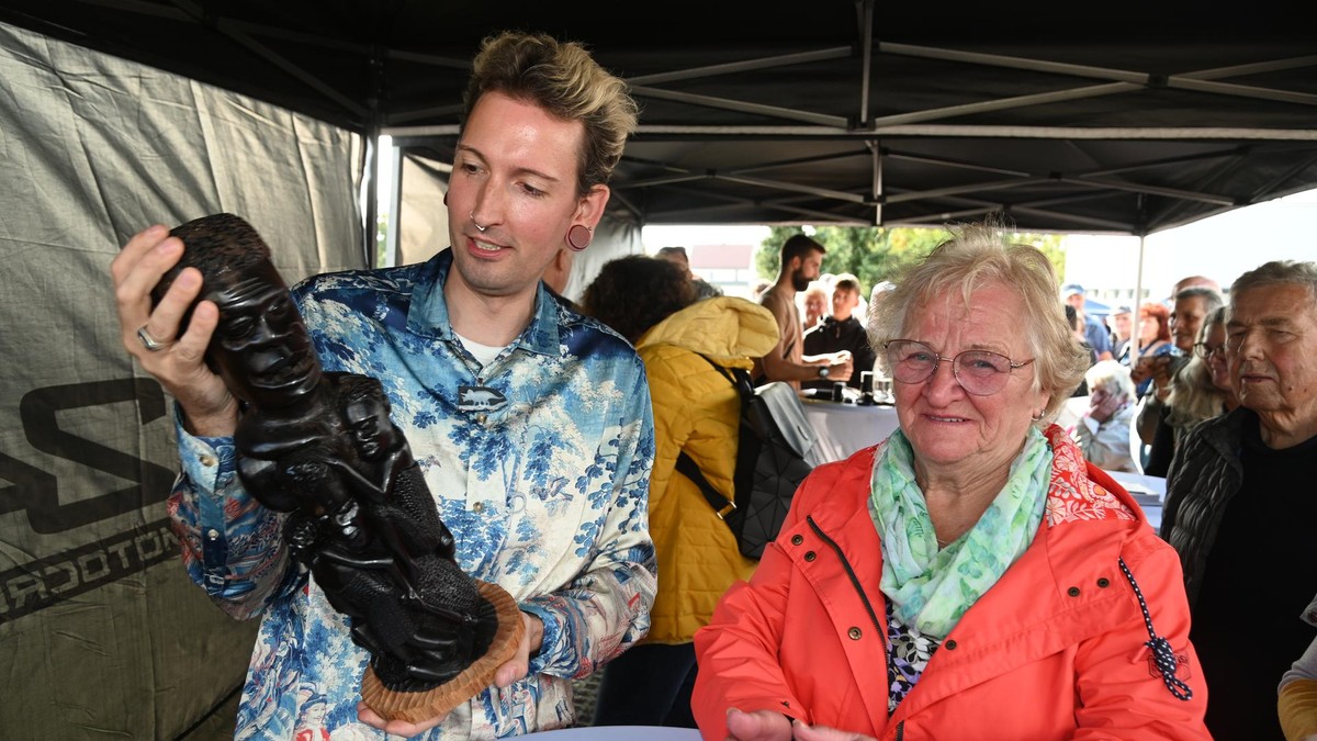 Bares-für-Rares-Star Fabian Kahl rät beim Schätztag im Saale-Orla-Kreis ...