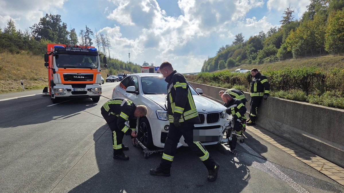Triage nach mehreren Unfällen auf A9: Autobahn bei Schleiz gesperrt