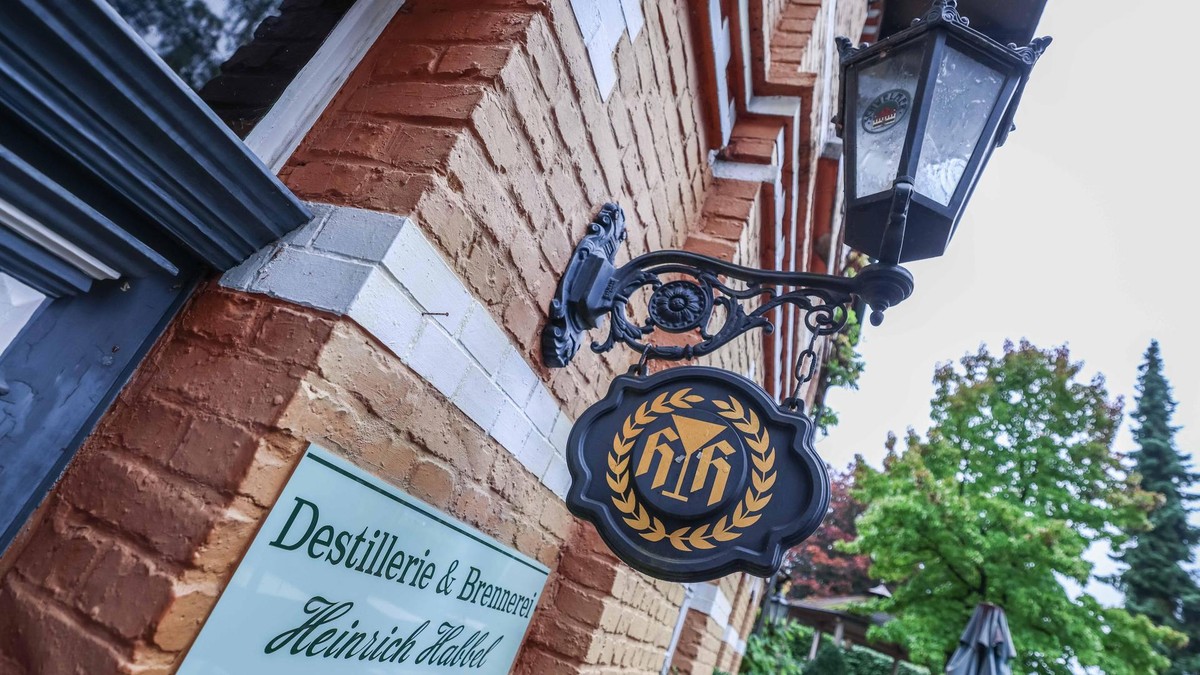 Whisky, Tradition, spannende Geschichten: Das steckt hinter der ...