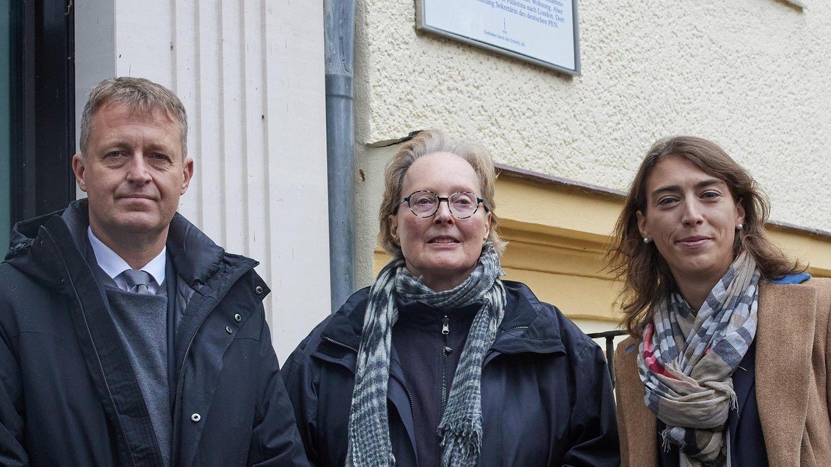 Berlin-Mitte: Gabriele Tergit – Gedenktafel für mutige Reporterin der ...