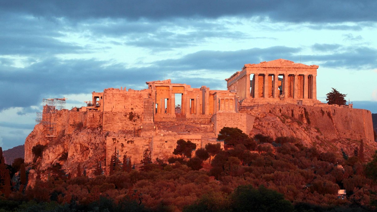 Griechenland: Krise trifft Athen – Behörde muss schwierige Entscheidung ...