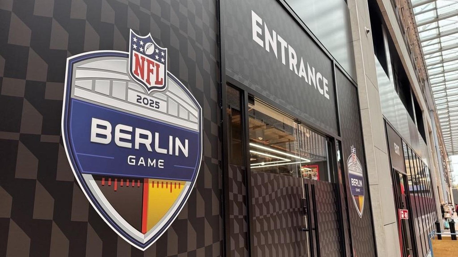 NFL Pop-up-Store eröffnet: Potsdamer Platz wird zum Zentrum des Footballs