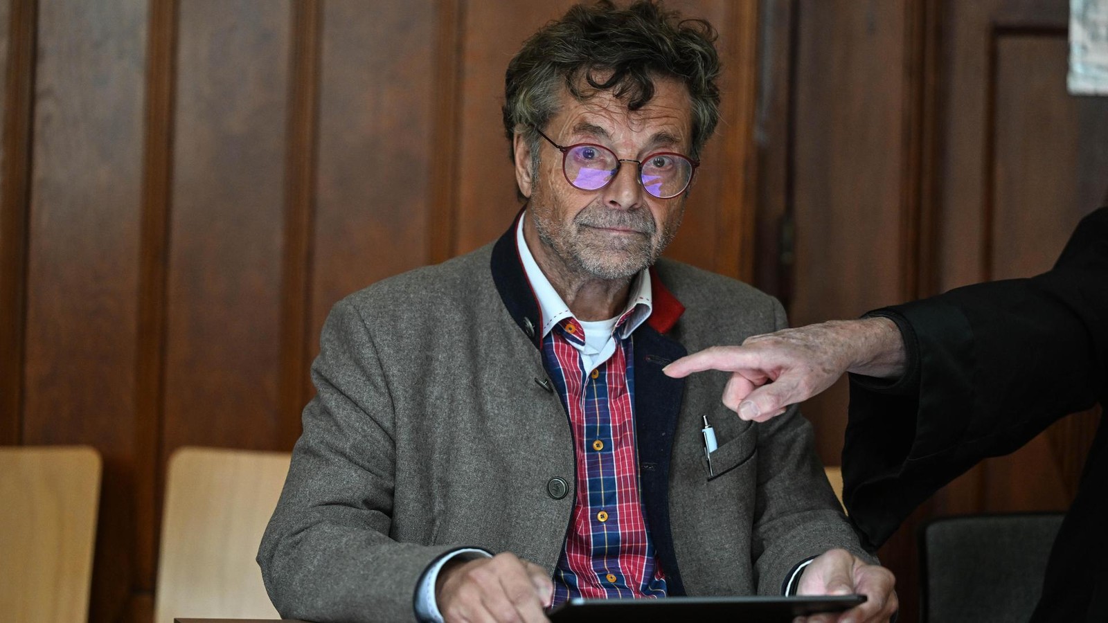 Sahra Wagenknecht: Trotzdem BSW-Fan? Dieter Dehm verklagt Parteigründerin