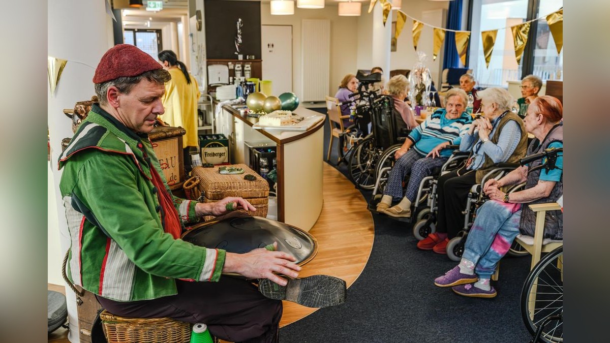 Gaukler, Bauchredner und Posaunenchor: Nach fünf Jahren kann endlich in ...