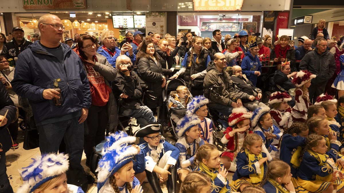 Essener Karnevalisten starten Session: 50 Fotos vom Hoppeditz-Erwachen