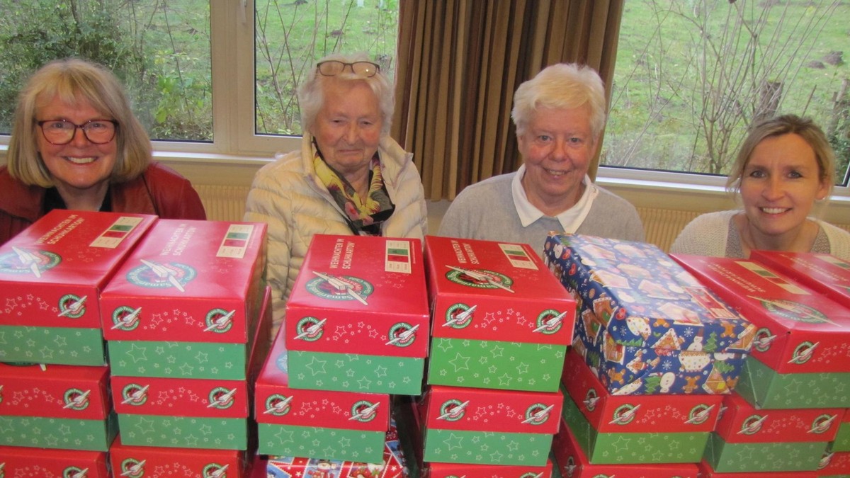 „Weihnachten im Schuhkarton“: Wie die Evangelische Gemeinde Freude ...