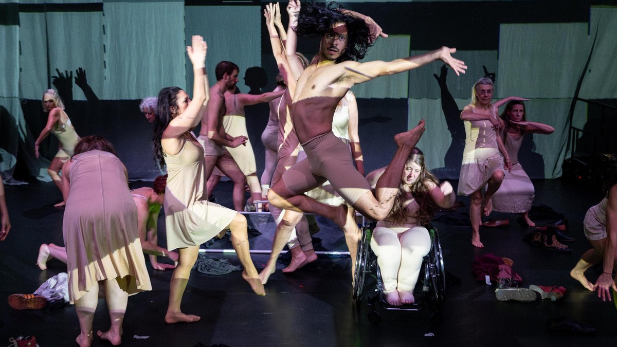 Schlaflos im Hamburger Monsun Theater: „Sollen sie doch Chaos fressen“