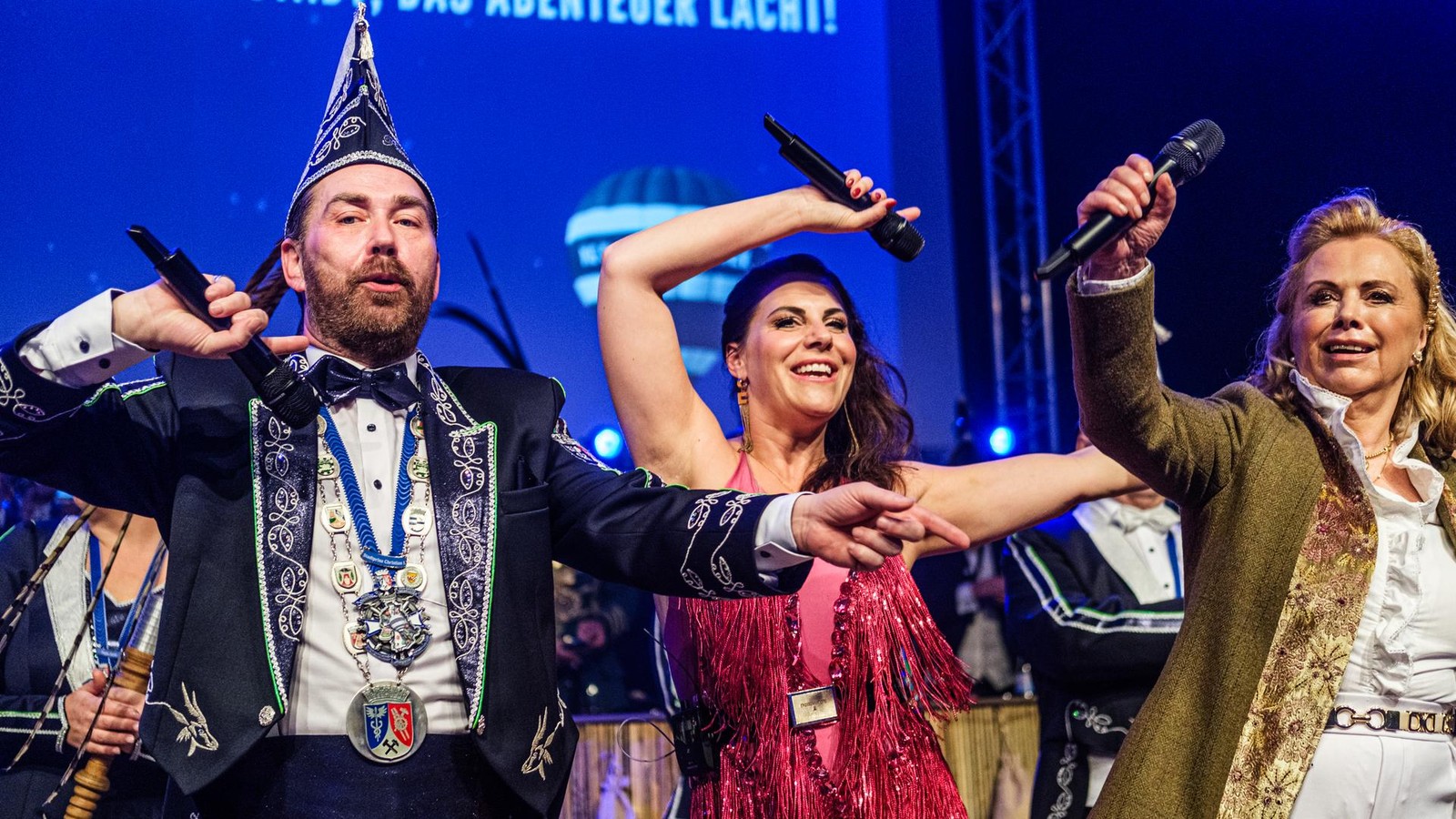 Karnevalsprinz mit drei Schlagerstars und einer RTL-Ikone gekürt