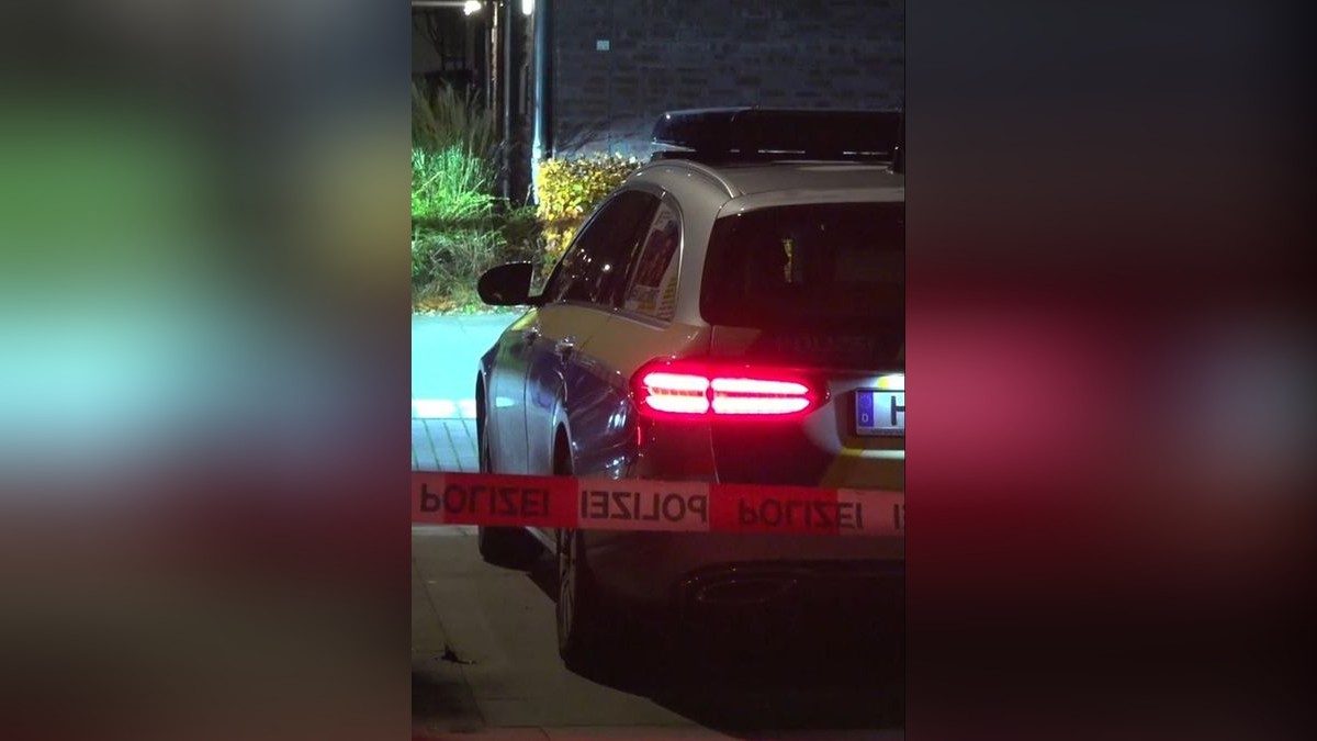 Polizei findet Schwerverletzten - Fahndung nach Mann mit Waffe