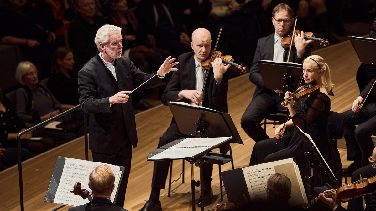 Elbphilharmonie: Helsinki Philharmonic Orchestra; mit herber Strenge zu ...
