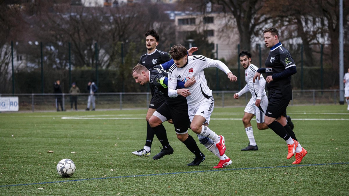 VTS Iserlohn: Gikst trifft dreimal beim 8:0-„Auswärtssieg“