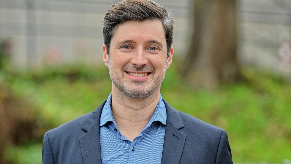 Neuer Chefarzt am Evangelischen Krankenhaus Wesel: Das hat Dr. Thomas ...