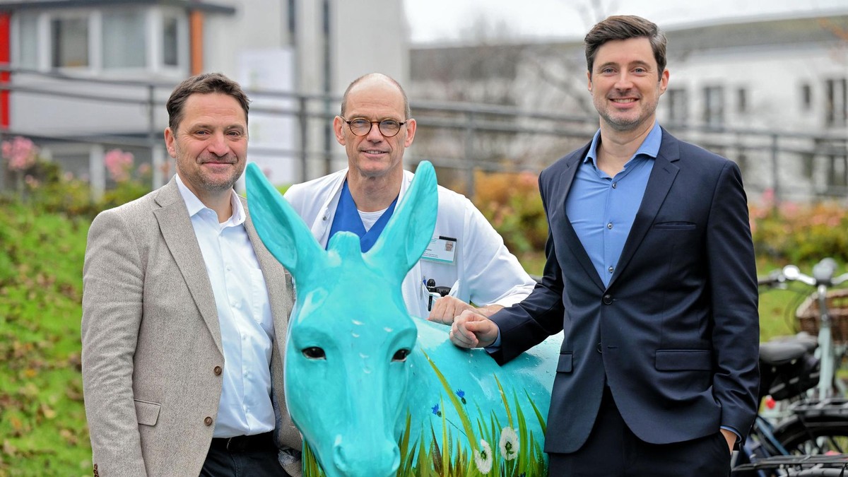 Neuer Chefarzt am Evangelischen Krankenhaus Wesel: Das hat Dr. Thomas ...