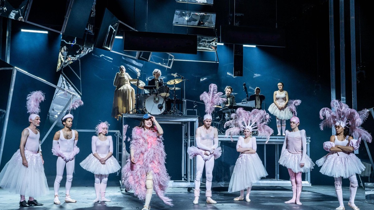 Seltsam banal: Warum „Hope“ am Thalia Theater in Hamburg nicht wirklich ...