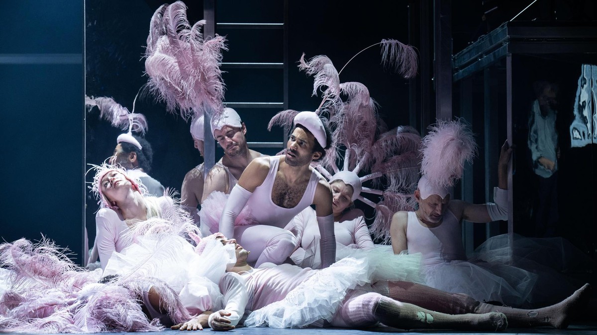 Seltsam banal: Warum „Hope“ am Thalia Theater in Hamburg nicht wirklich ...