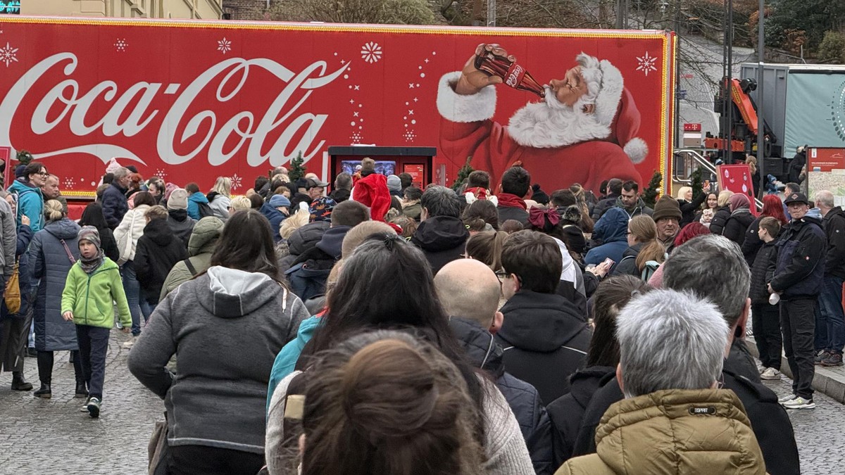 Riesen-Trubel bei Coca-Cola-Weihnachtstruck in Eisenach (mit Video)