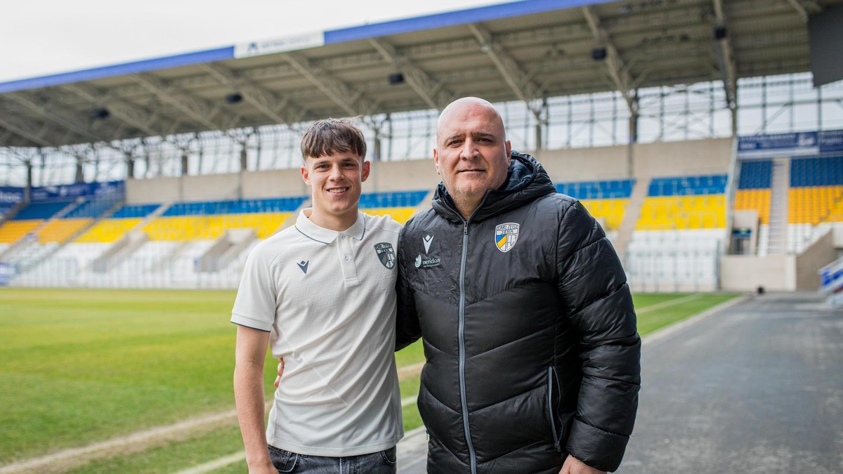 Welcher ehemalige FCC-Profi Tristan Teuber einst zum FC Carl Zeiss Jena ...