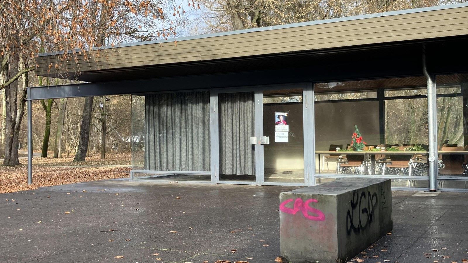 Naturschützer kritisieren die Stadt Jena wegen Vogelsterben am Glashaus ...