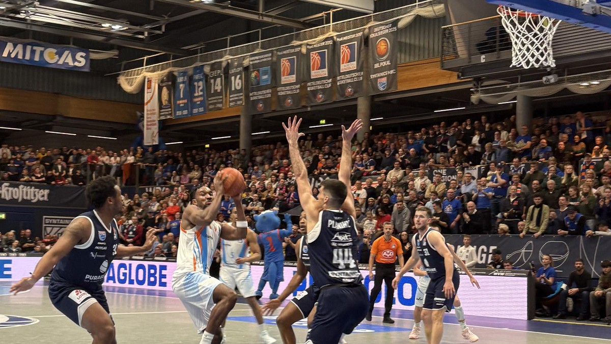 Bus schlittert, Emotionen kochen: Was ist passiert beim Derby Science ...