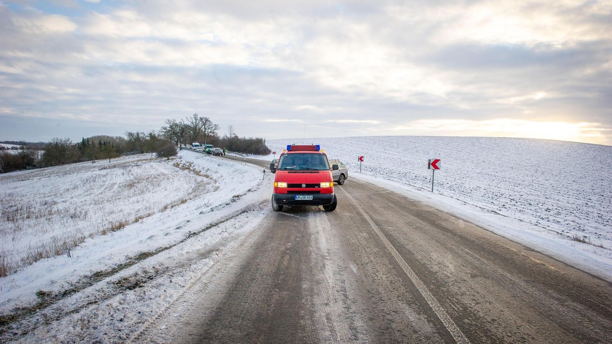 Warten, bis der Notarzt kommt: Thüringer Notfallsanitäter dürfen viele ...
