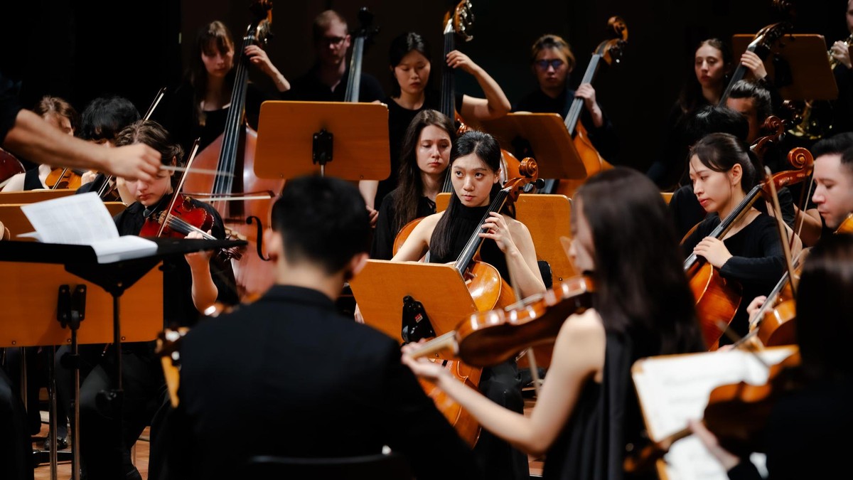 Folkwang Symphony begeistert mit Debussy, Ravel und Berlioz