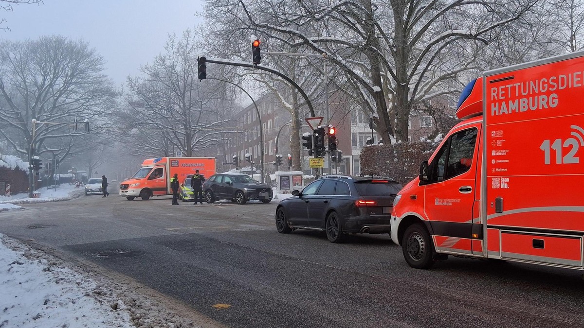 Bernadottestraße: 140 Haushalte nach Feuer ohne Strom – Notarzt ...