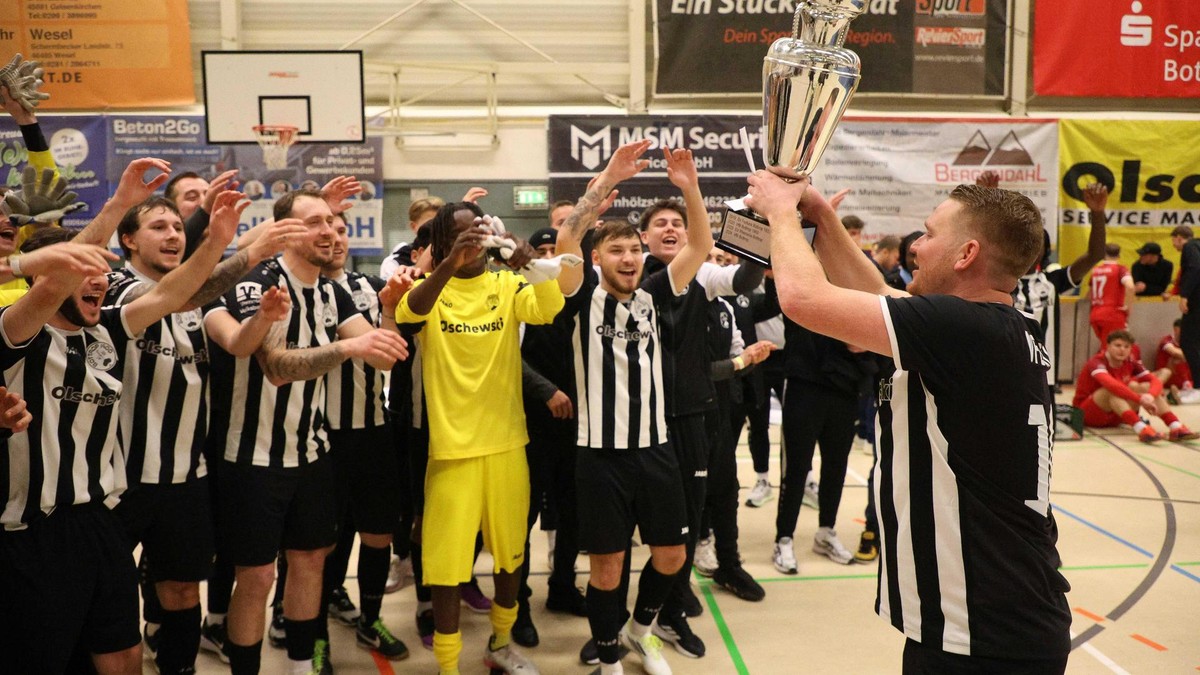 VfB Bottrop: So lief das Debüt von Niklas Böhm - Ein Patzer, zwei ...