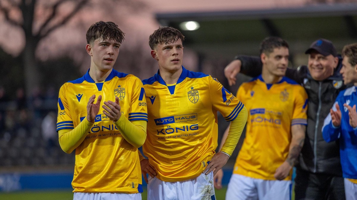 Welcher ehemalige FCC-Profi Tristan Teuber einst zum FC Carl Zeiss Jena ...