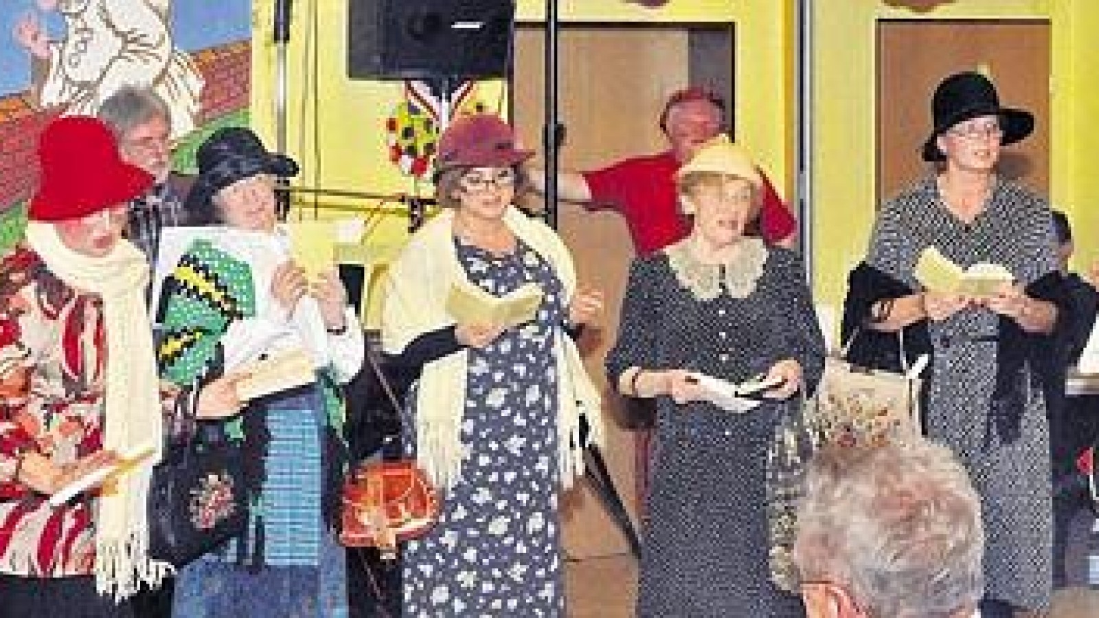 Mit Lachtränen beim Pfarrkarneval in Niedersprockhövel