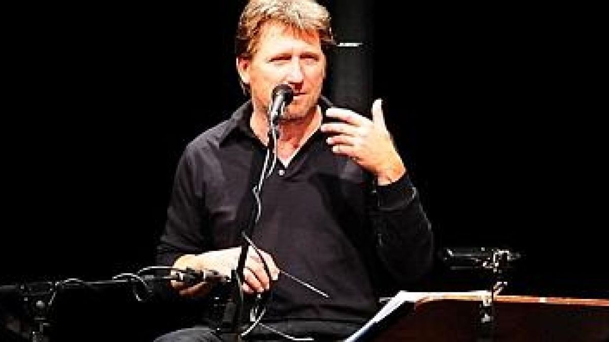 Tatort-Kommissar Michael Fitz singt in Essen