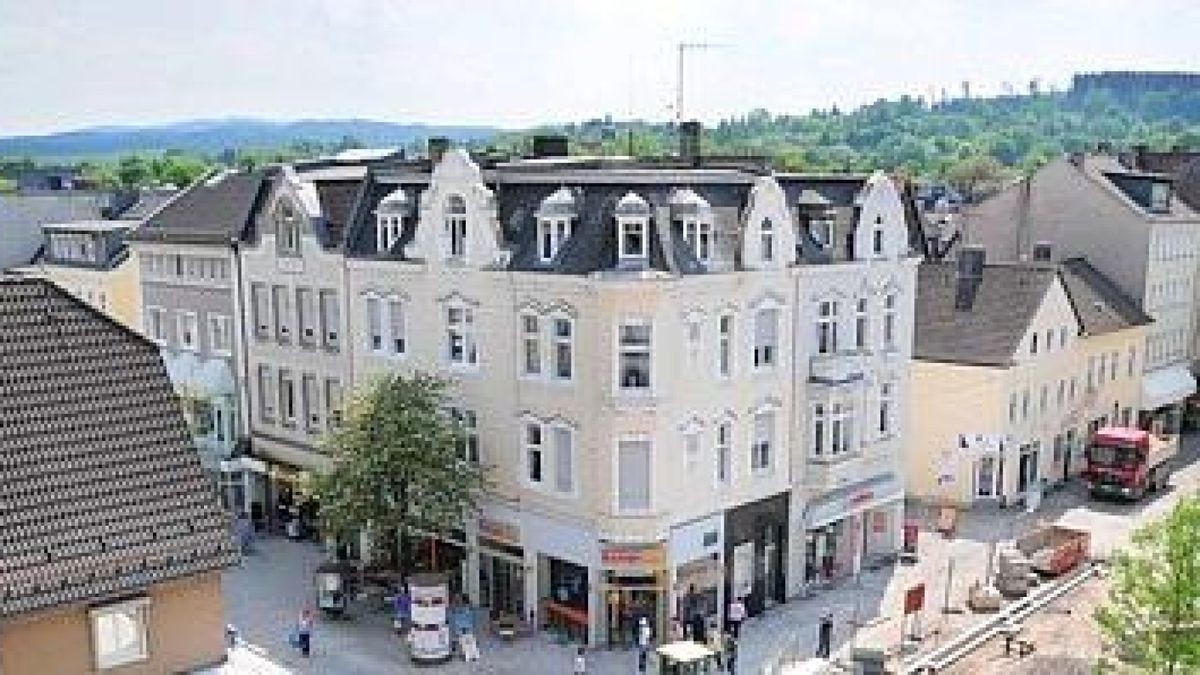 Fließrinne für den Bach bekommt ihre Form