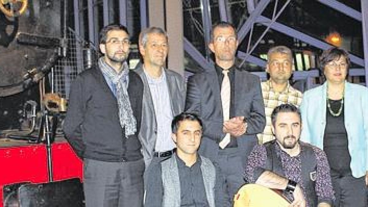 Internationale Spurensuche