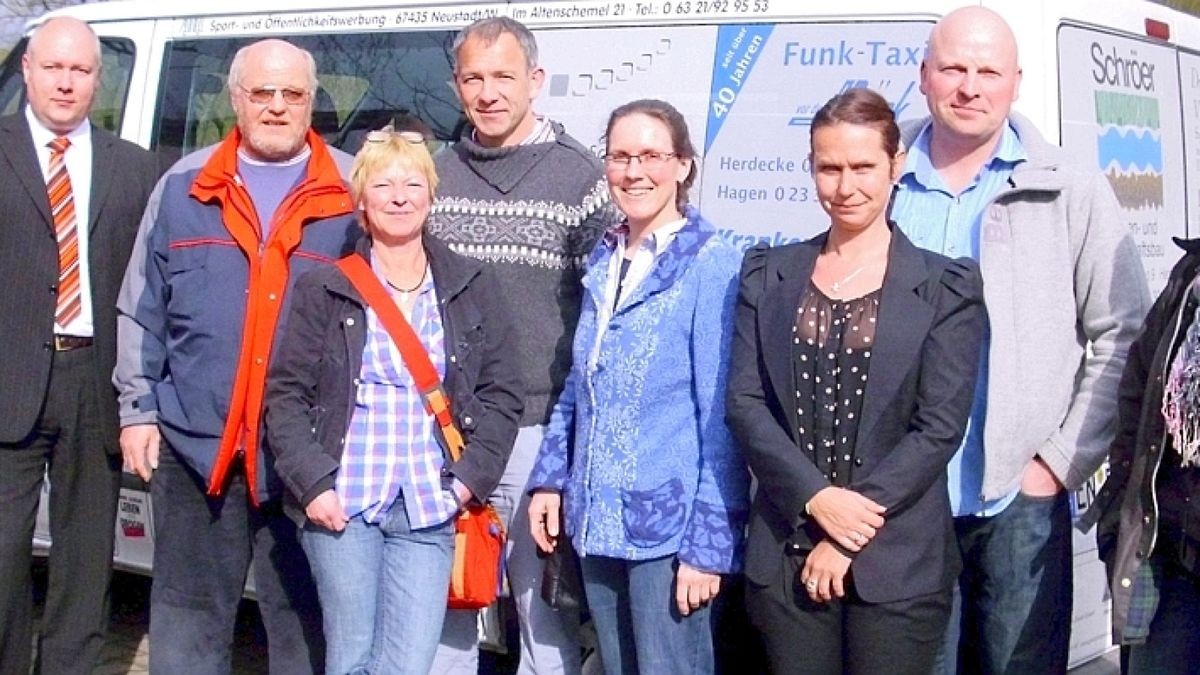 Neuer Vereinsbus fährt Jugend zu Turnieren