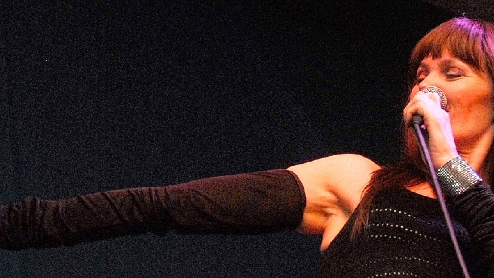 Nelson Müller kocht und singt mit Pamela Falcon im Lueg-Center in Essen