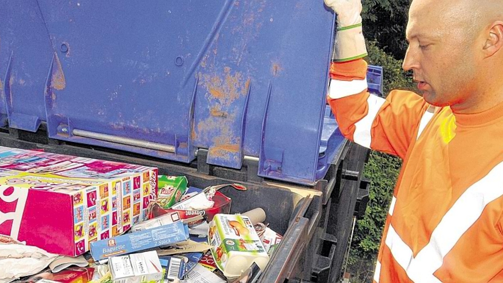 Fischgeruch in der Papiertonne