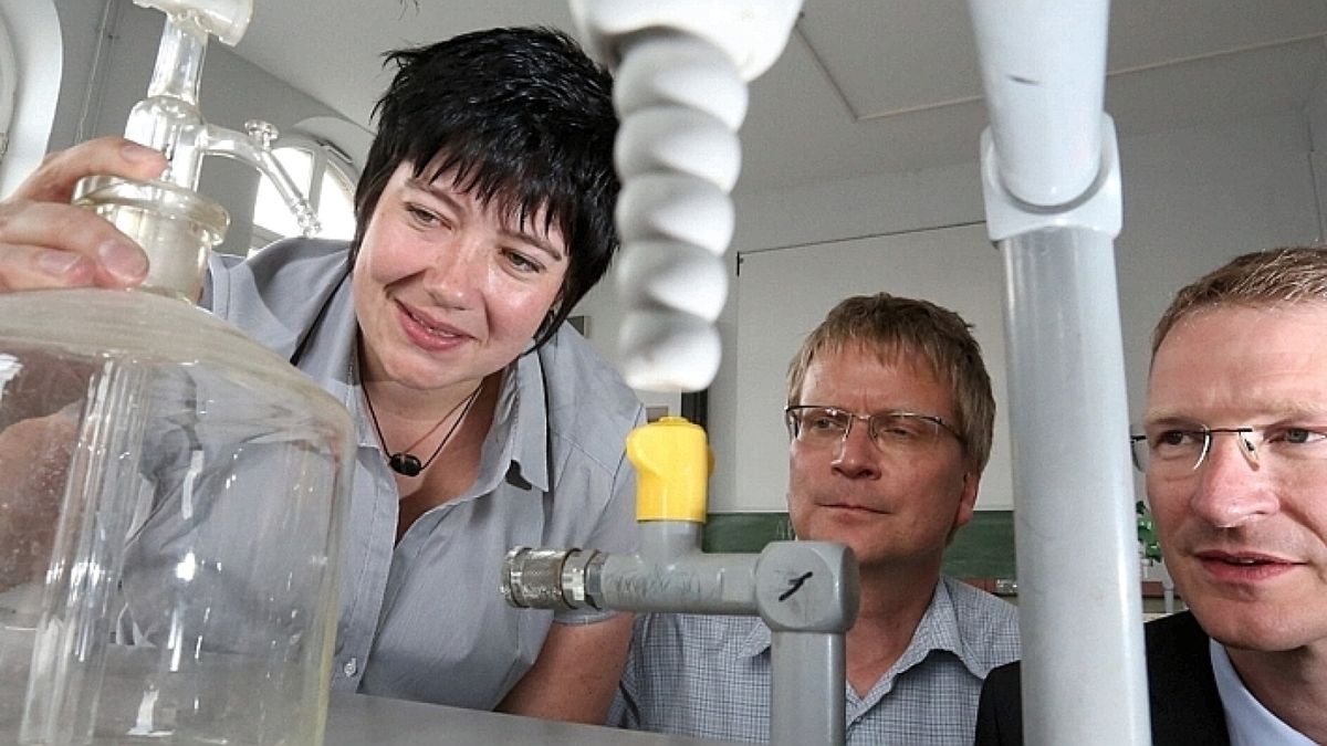 Schule bekommt neuen Chemieraum