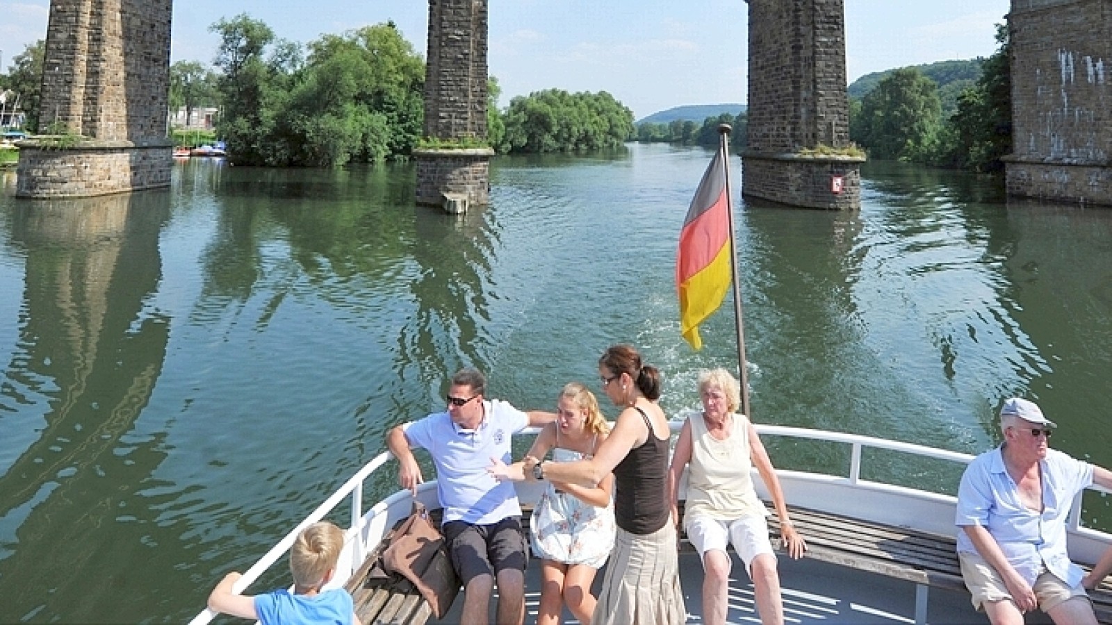 Eine Bootsfahrt, die ist lustig