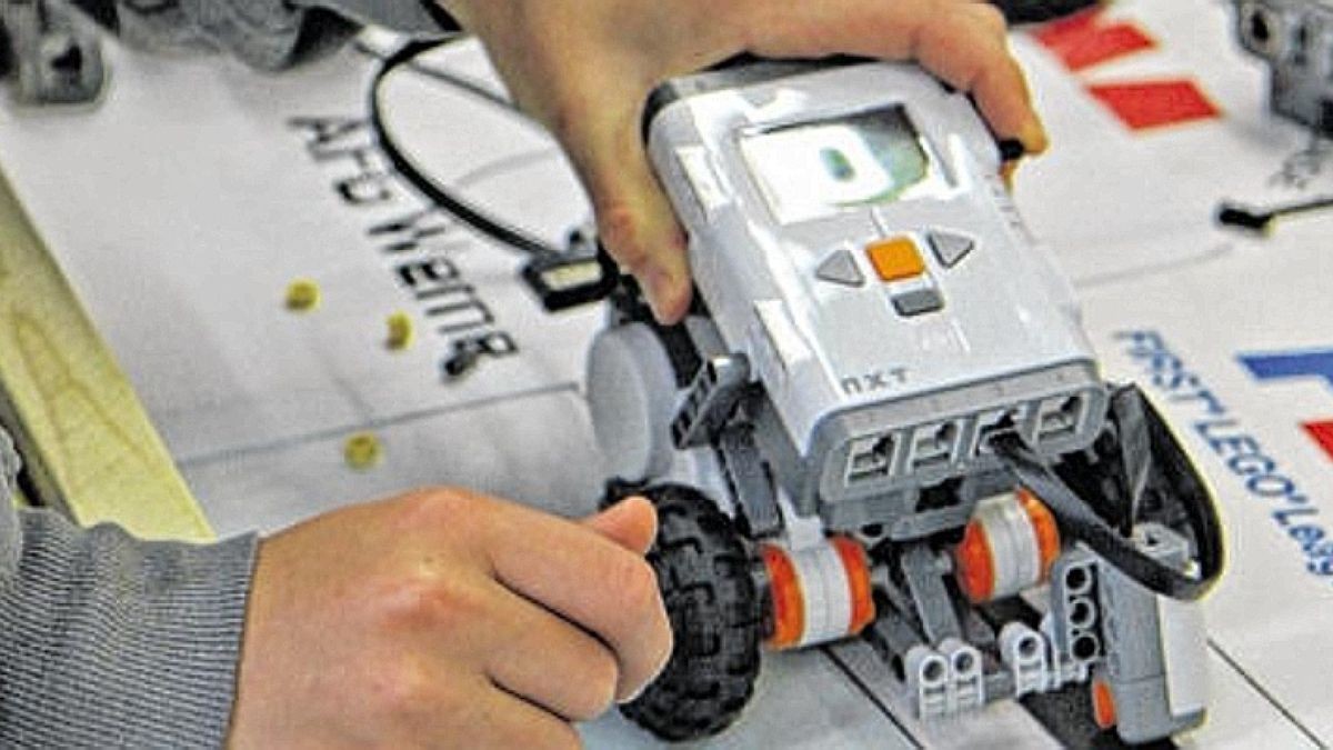 Schulen sollen Roboter-AGs gründen