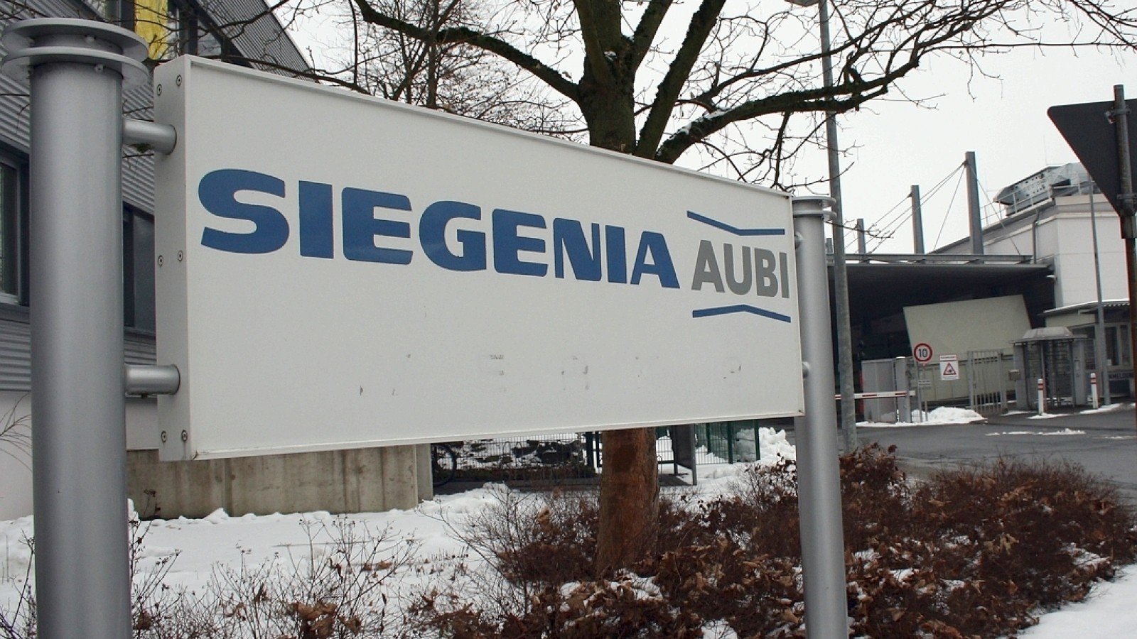 Siegenia Aubi plant Entlassungen