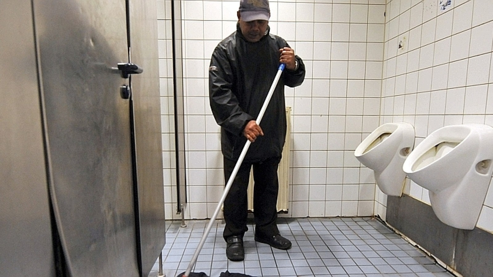 Toiletten Am Busbahnhof Sind In Erbärmlichem Zustand
