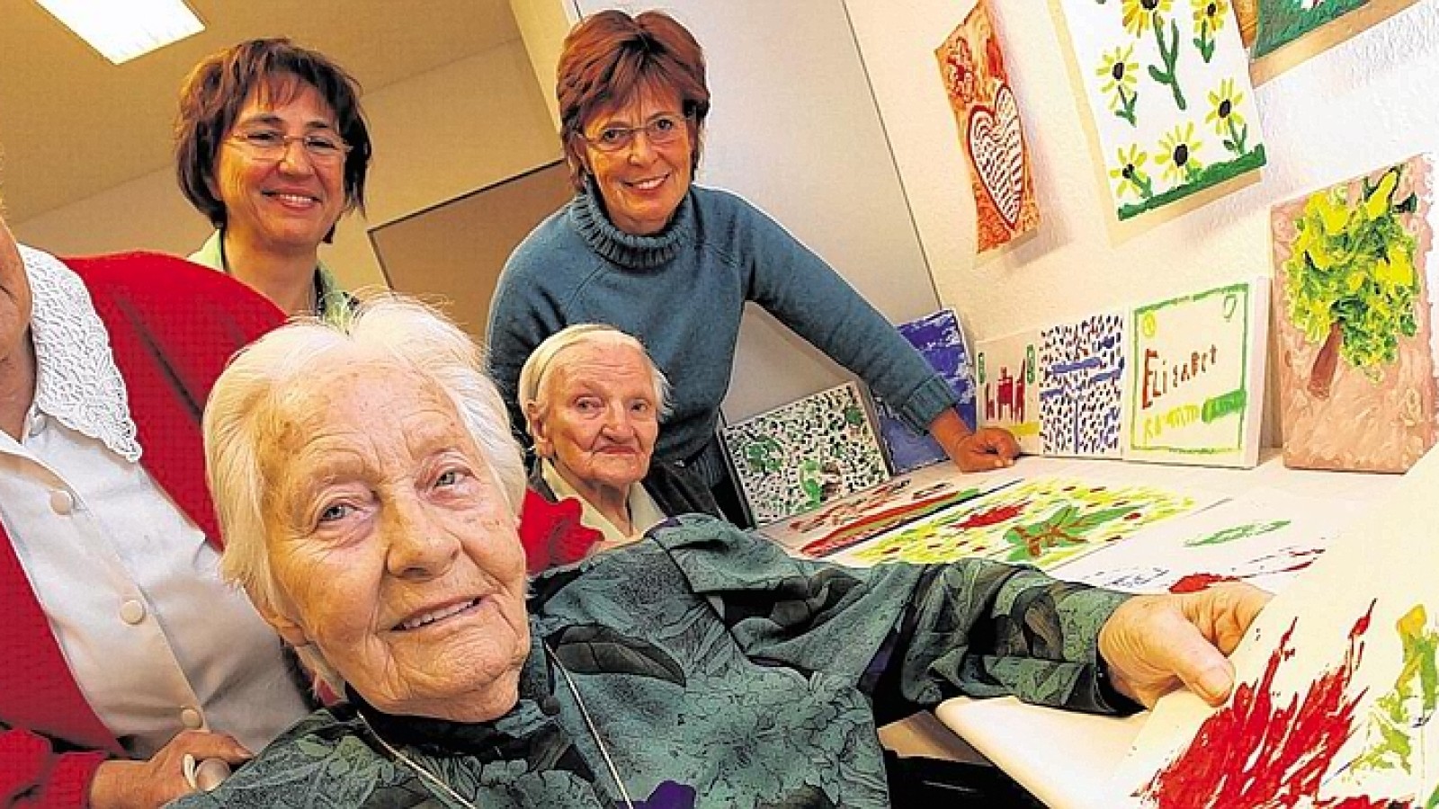 Arbeit im Seniorenheim kennen lernen