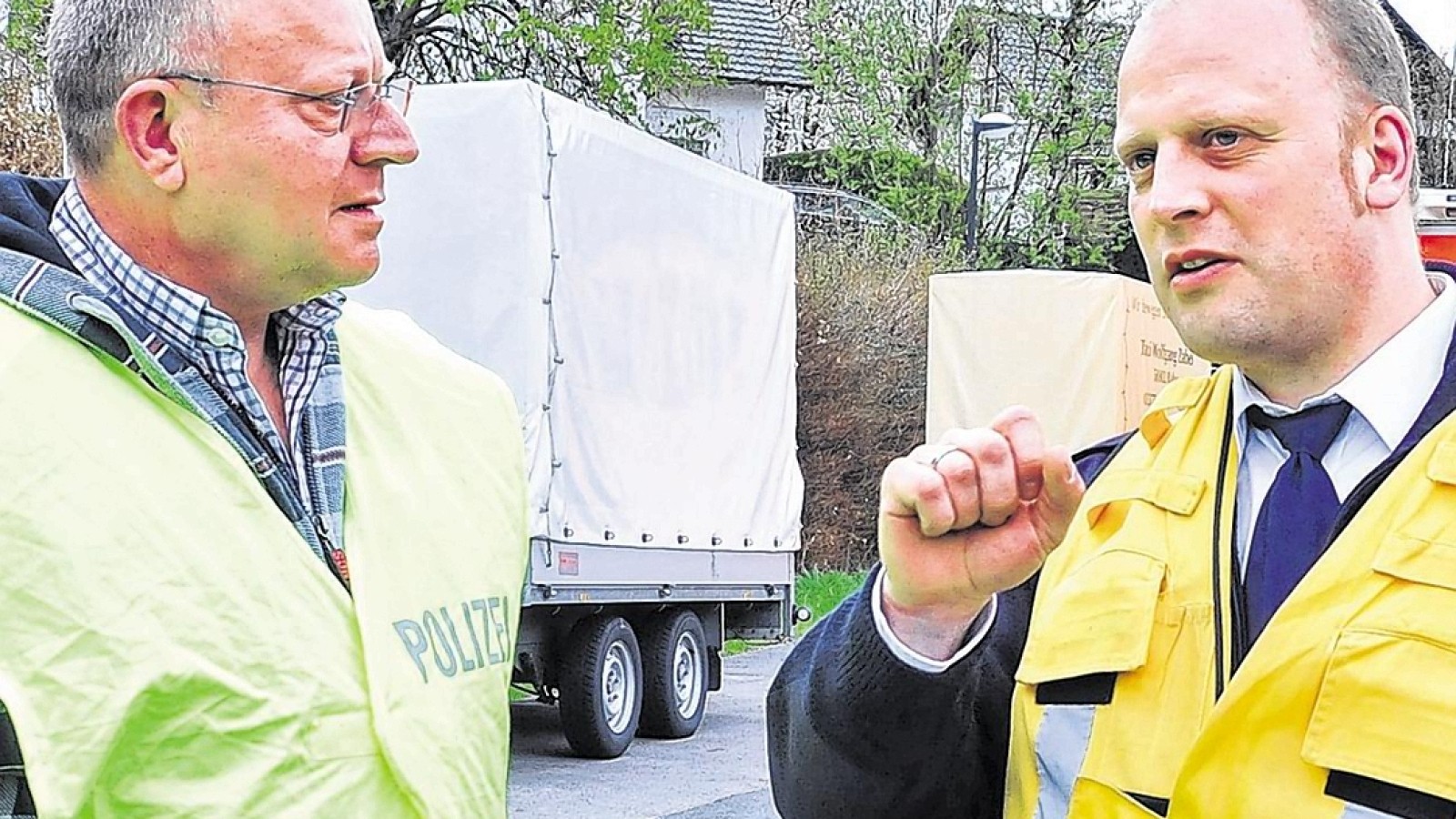 Polizei-Chef lobt Einsatzkräfte nach schwerem Unfall in Balve-Süd
