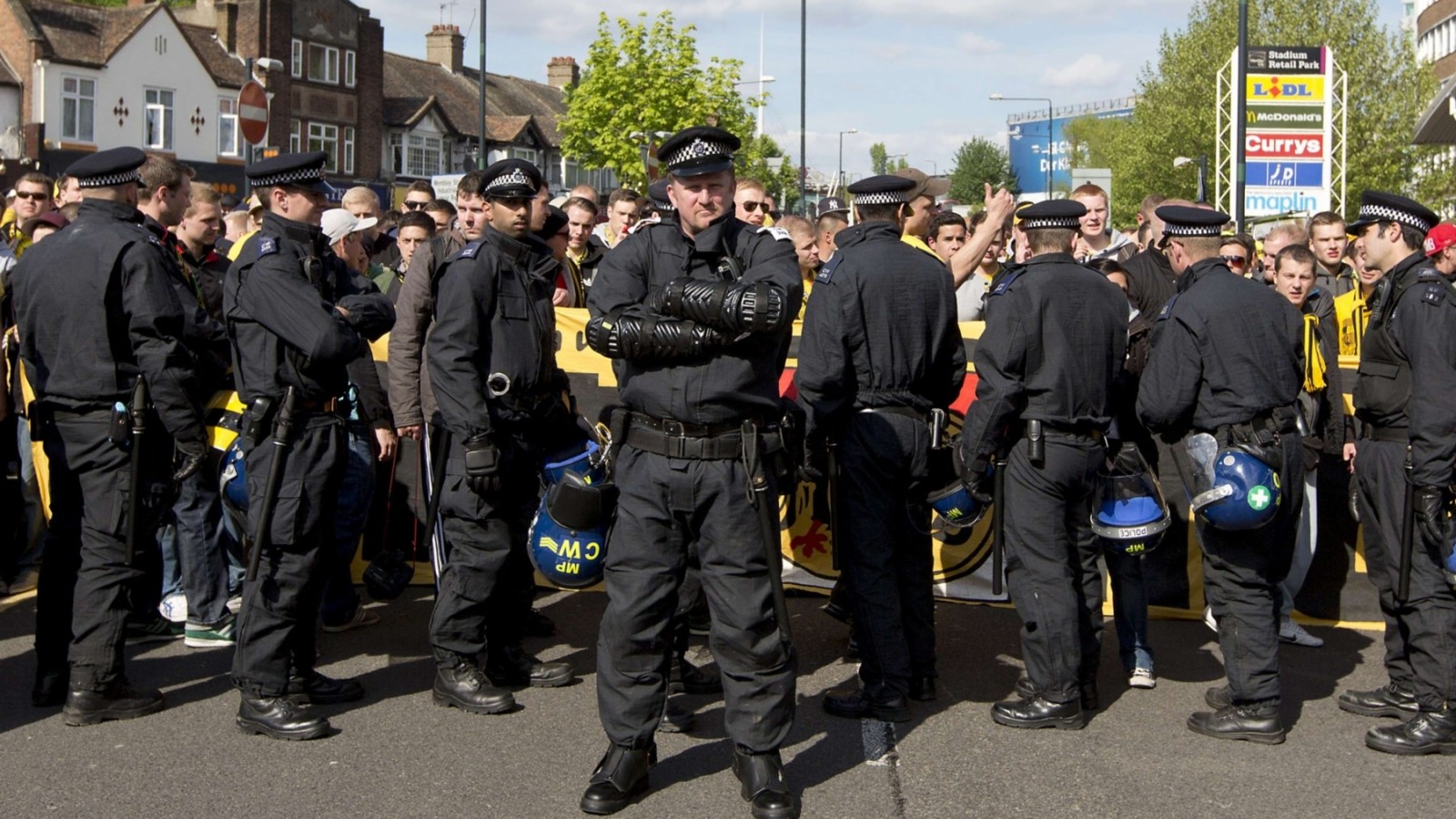 50 BVB-Hooligans in London vor dem Finale festgenommen