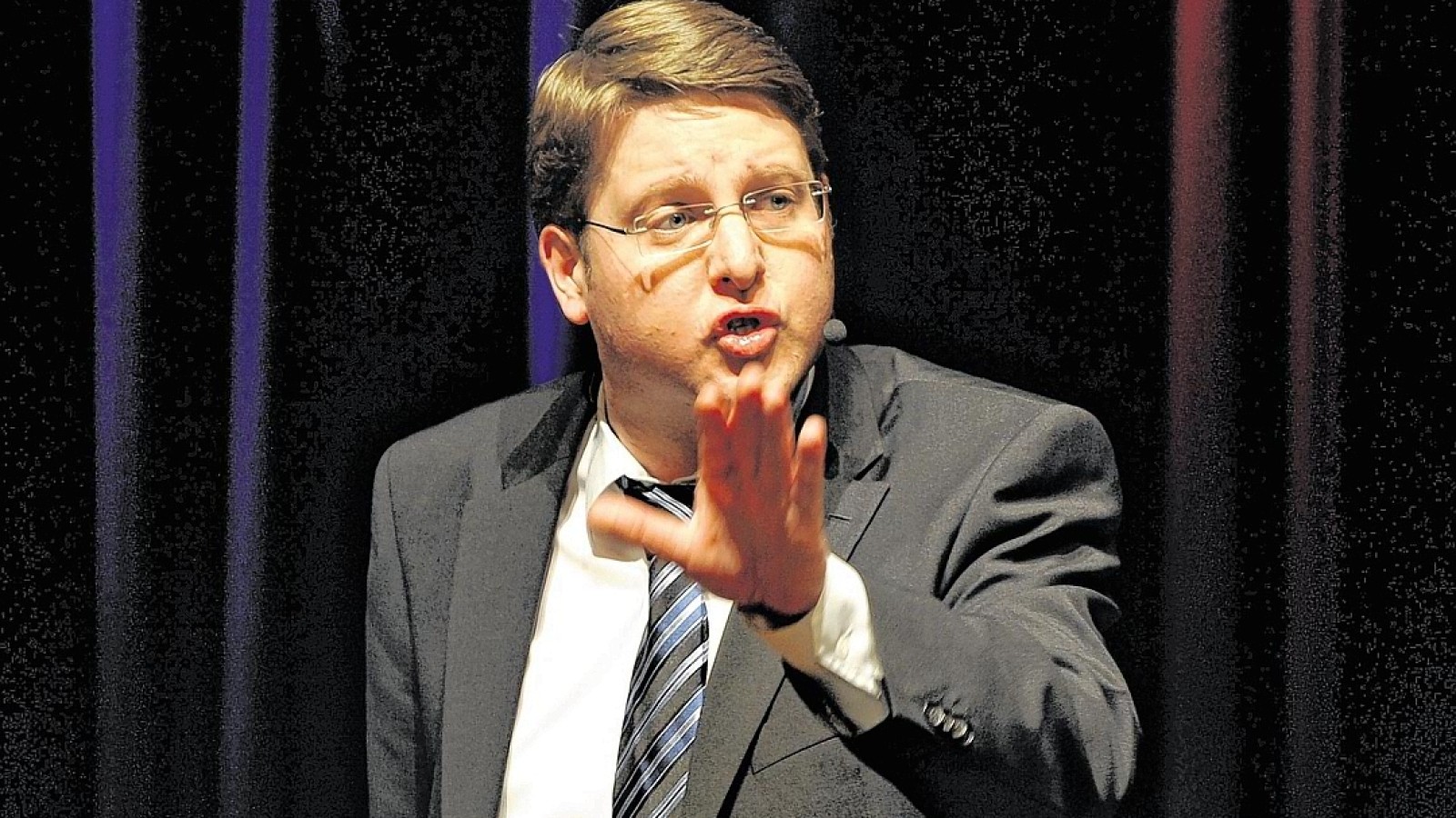 „Auf ein Pils mit...“ dem Kabarettisten Kai Magnus Sting