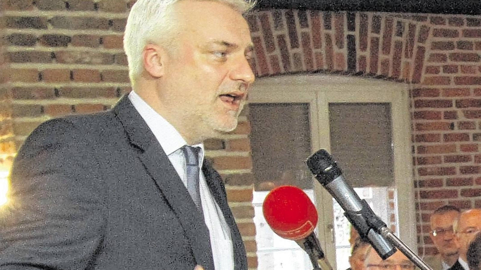 NRW-Wirtschaftsminister Garrelt Duin lobt Wesel und Bürgermeisterin Ulrike Westkamp